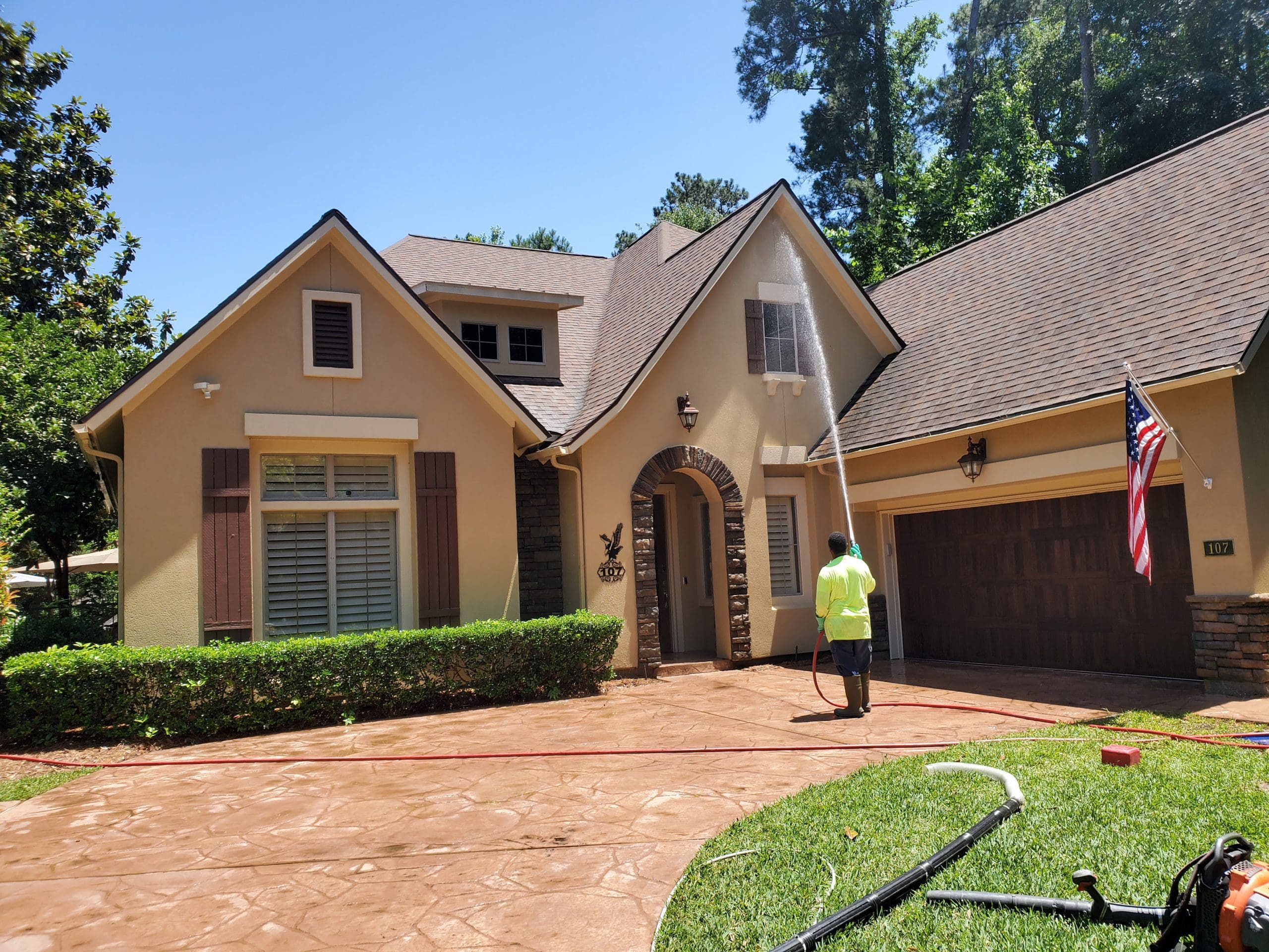 Soft Wash Services |Low-Pressure Washing for Exterior Surfaces
